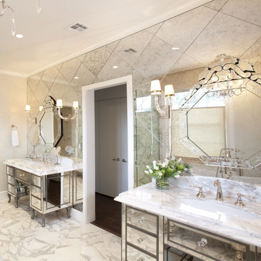 Décor Inspiration: Perfectly Pretty Powder Rooms :: This Is Glamorous (TIG)