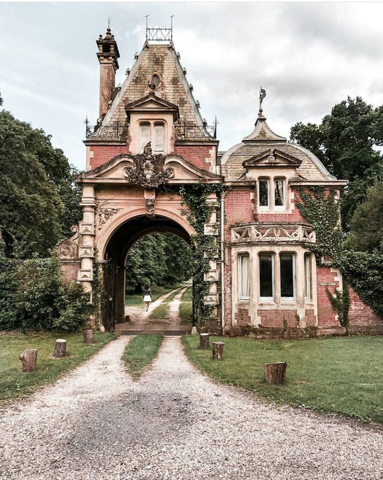 Travel: The Prettiest Towns & Villages in Britain :: This Is Glamorous