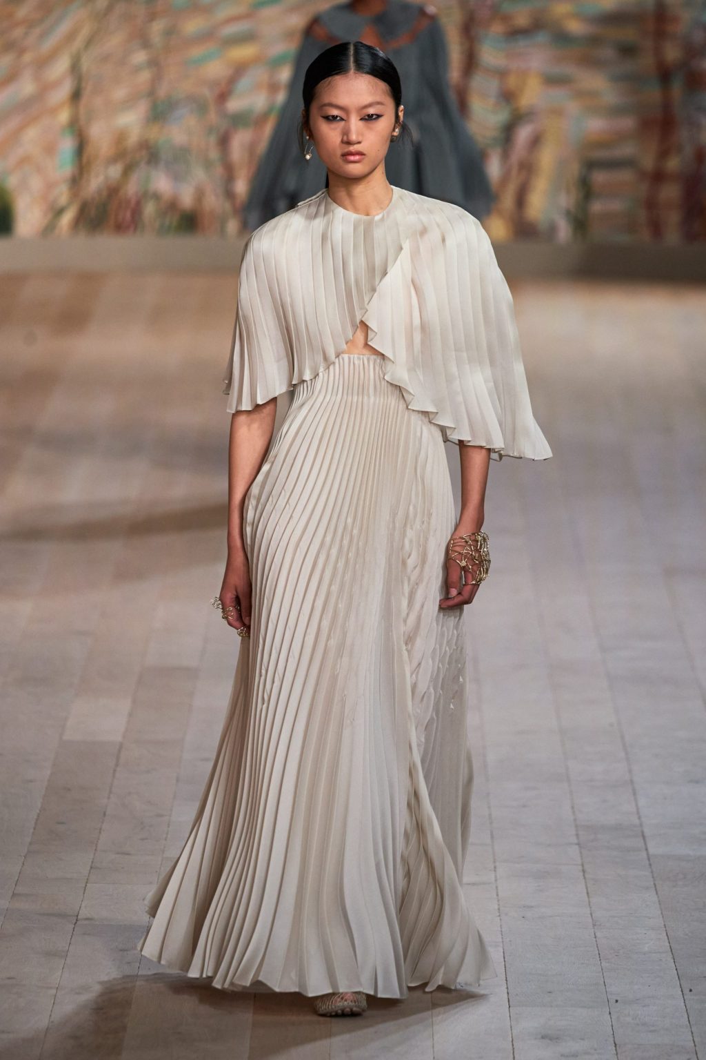 Runway: Haute Couture Fall 2021 :: This Is Glamorous (TIG)