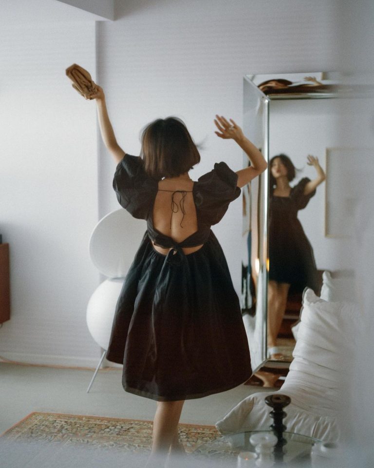 At Home With: Savi of @savislook :: This Is Glamorous (TIG)