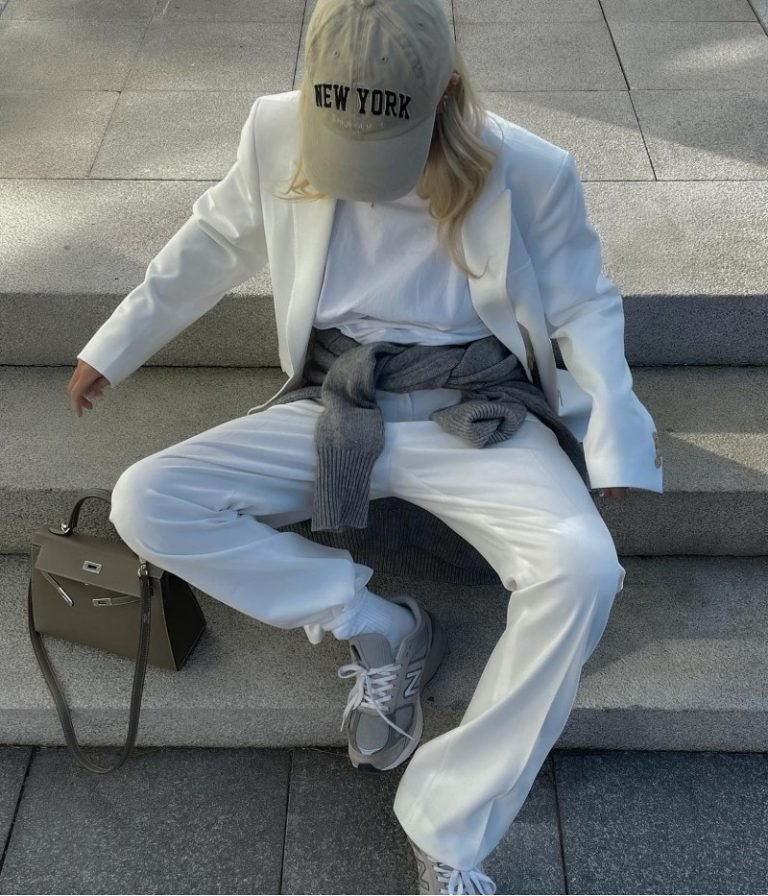 How to Style a Baseball Cap from Winter to Spring