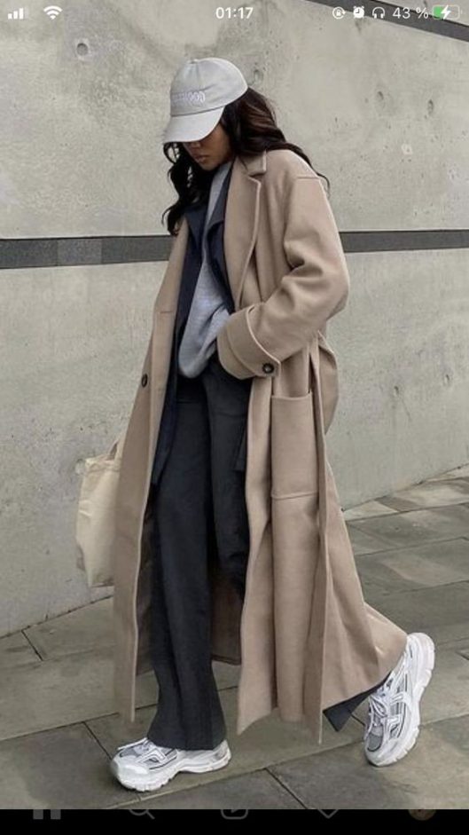 How to Style a Baseball Cap from Winter to Spring